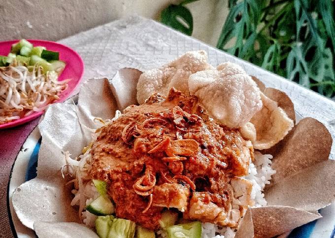 Resep Nasi Lengko yang Lezat, Kuliner Khas Cirebon - Pojok Jakarta